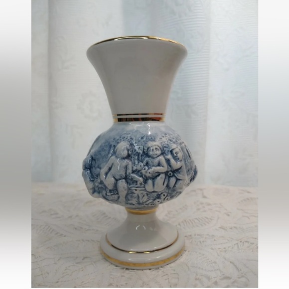 Capodimonte | Art | Vtg Capodimonte Porcelain Colors Blue And White ...